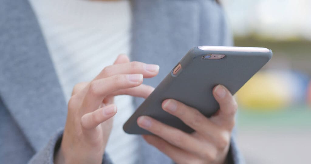 Benefits of using a mobile app for field service operatives - ROCC Ltd